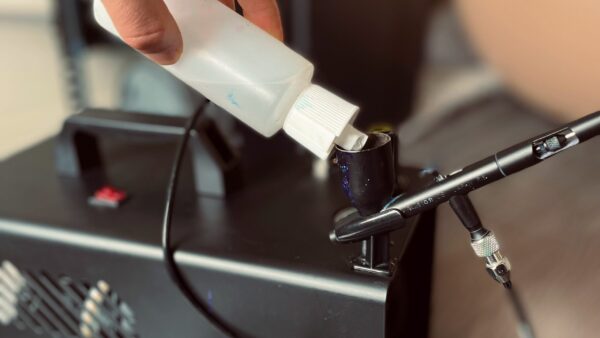 Airbrush Reducers, Thinners, Mediums, & Flow Improvers | What's the ...